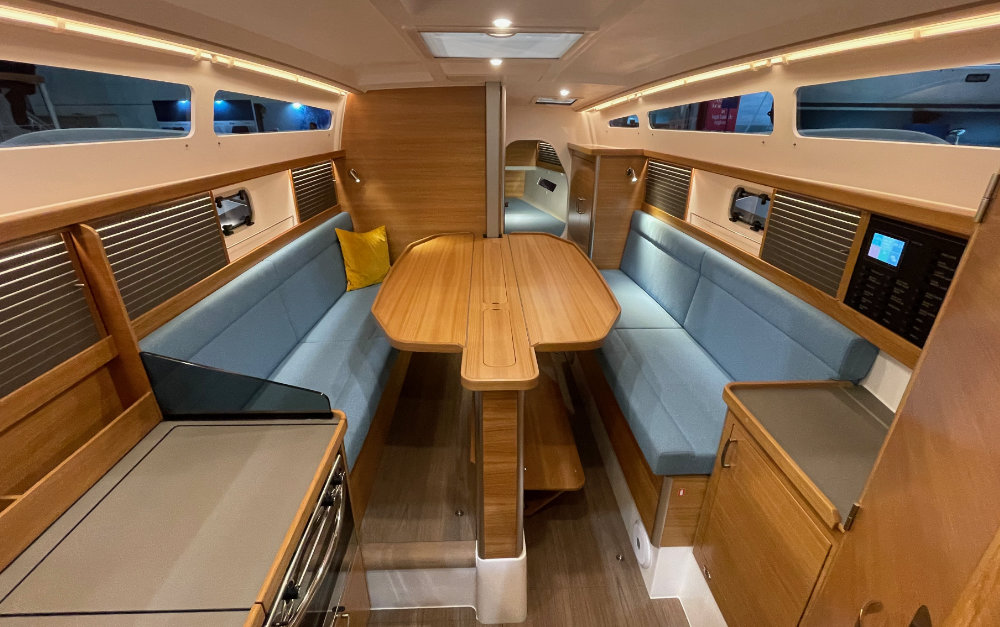 Dragonfly 36 | Multihull Solutions