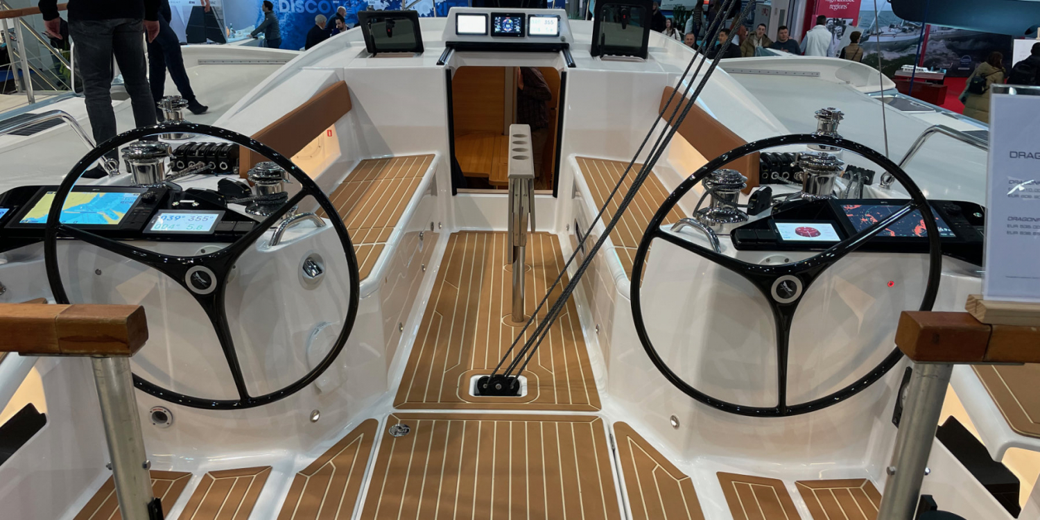 Dragonfly 36 | Multihull Solutions